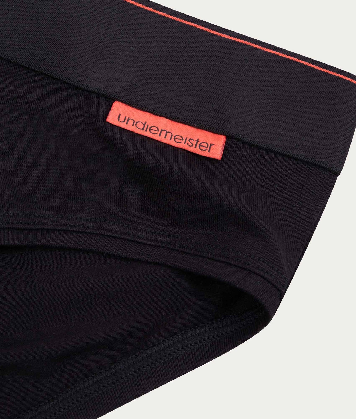 Slip Noir Volcano Ash - Undiemeister